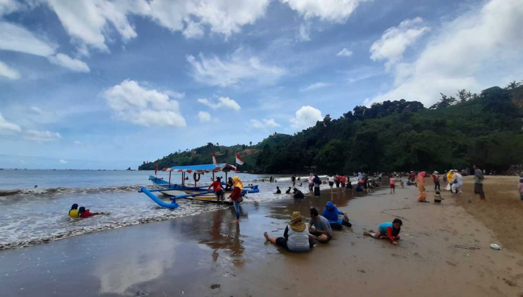 Daftar Rekomendasi Pantai yang Ada di Kota Tulungagung - Catatan Rizka